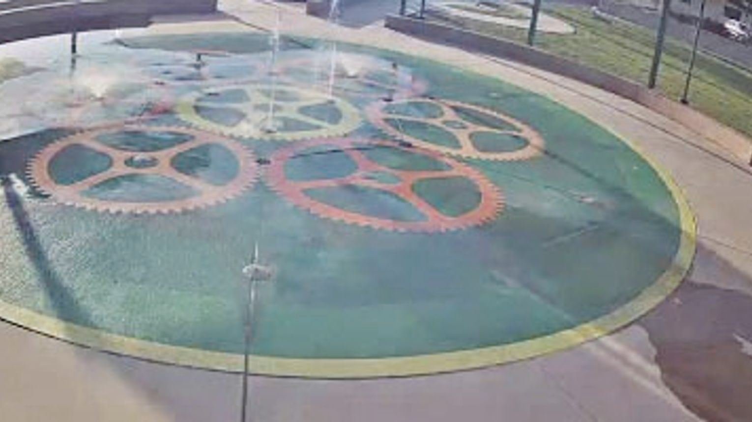 Officials OK 600K fix for Heritage Square splash pad